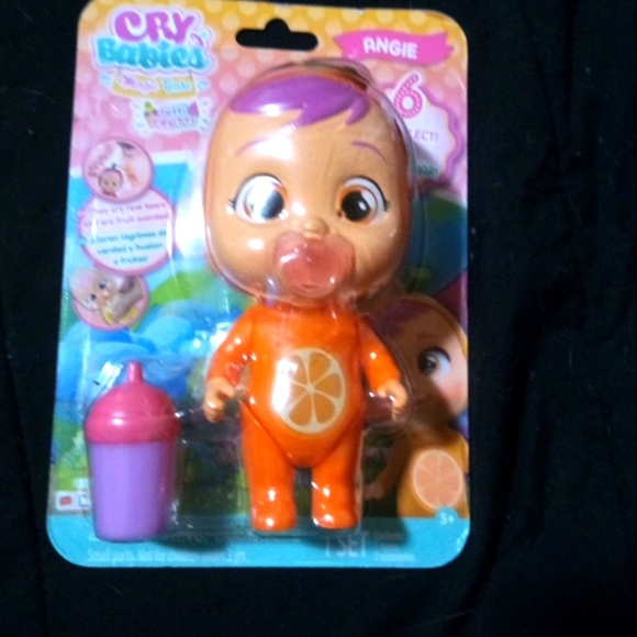 IMC.TOYS,S.A. | Toys | Cry Babies Magic Tears Doll With Orange Outfit ...